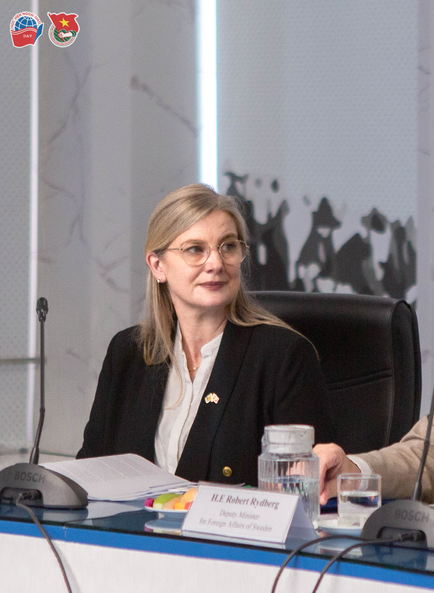 Tọa đàm với Thứ trưởng Ngoại giao Thuỵ Điển Robert Rydberg - Học viện ...