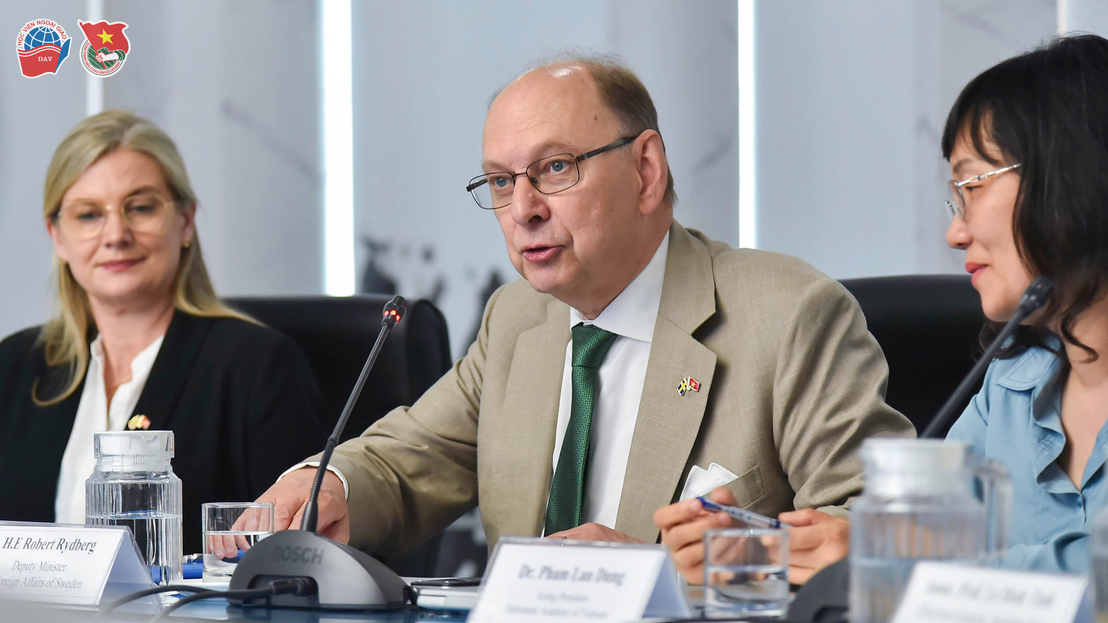 Tọa đàm với Thứ trưởng Ngoại giao Thuỵ Điển Robert Rydberg - Học viện ...